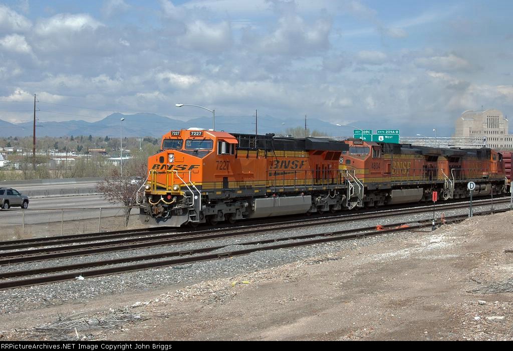 BNSF 7227